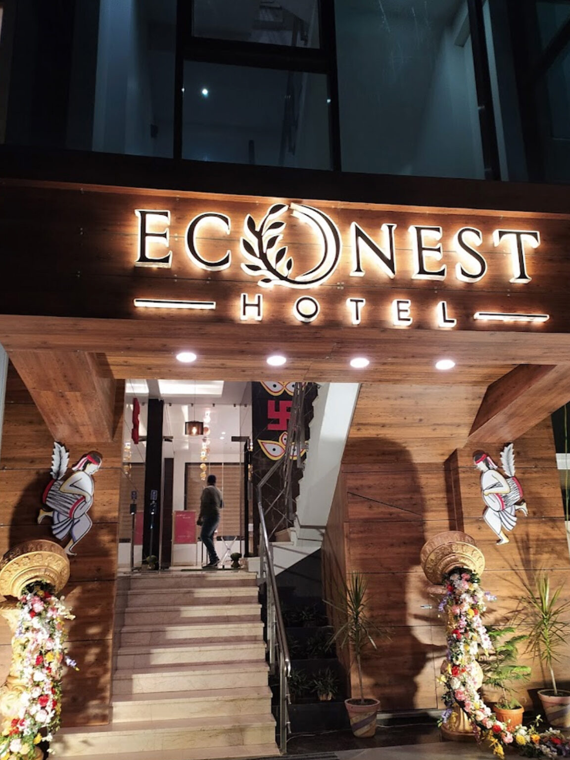 About Us – Econest Hotel